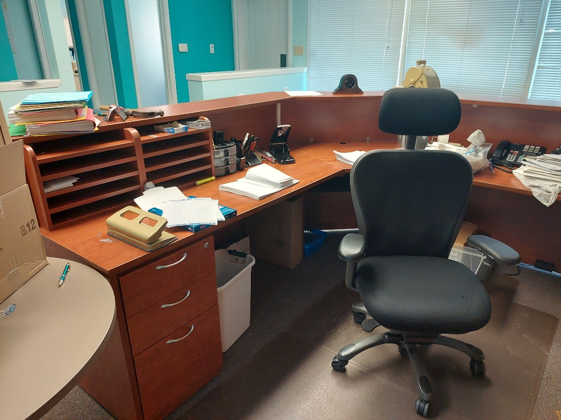 Desks: Affordable Office Desks | The Bargain Bureau