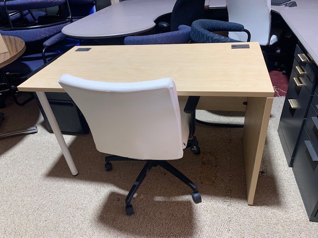 Desks: Affordable Office Desks | The Bargain Bureau