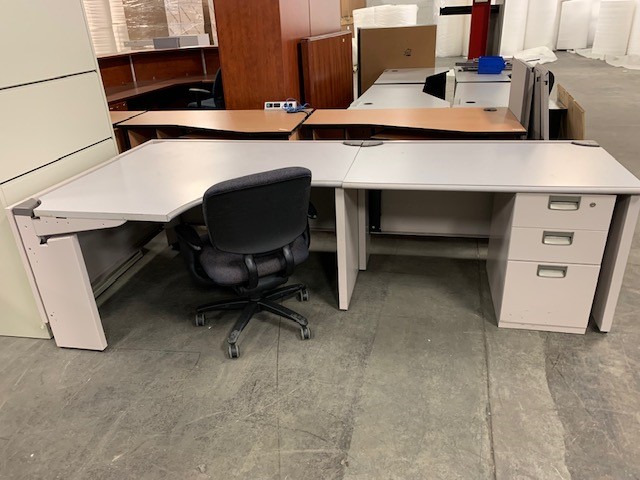 Desks: Affordable Office Desks | The Bargain Bureau