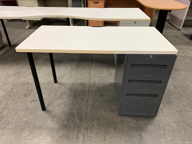 Desks: Affordable Office Desks | The Bargain Bureau