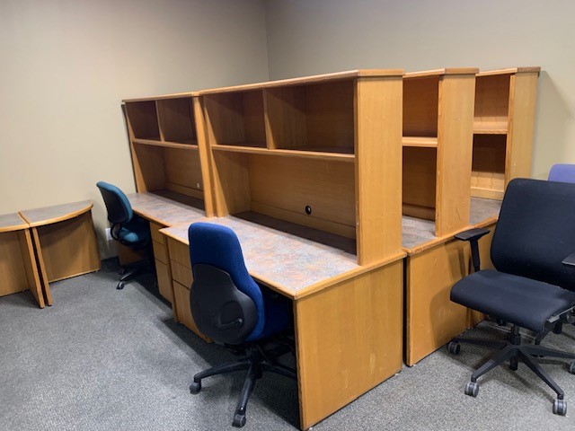 Desks: Affordable Office Desks | The Bargain Bureau